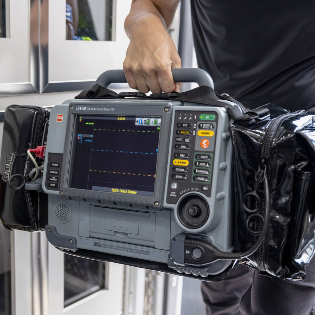 Physio-Control Lifepak 15 Defibrillator | MME